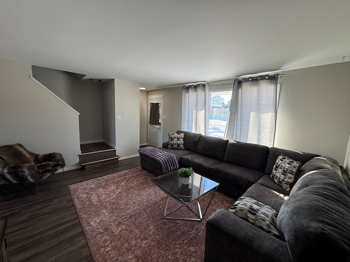 Room For Everyone - Close To University & Hospital - Thunder Bay