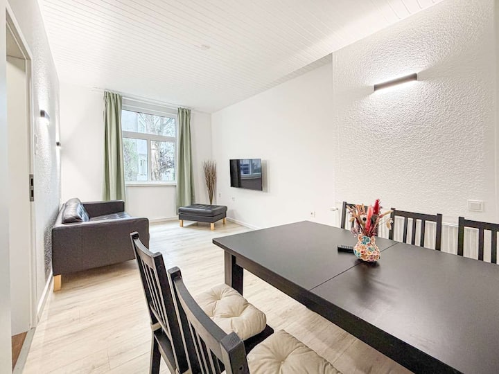 Central Bremen Apartment W/balcony & Parking, Wifi - Bremen