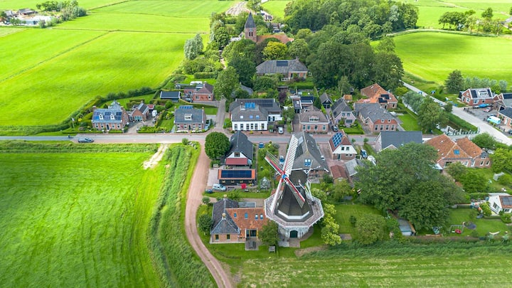 Achterhuis In Idyllisch Gelegen Pastorieboerderij - Netherlands