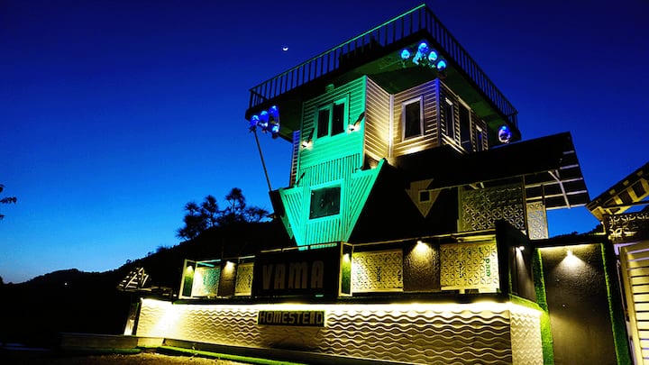 The Upside-down Villa: In Dhanaulti/surkunda Devi - Dhanaulti