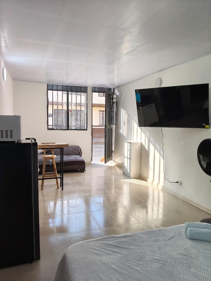 Confortable Apartamento Para Dos. - Líbano