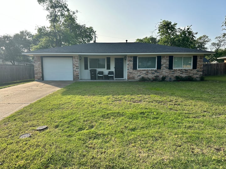 Cozy Retreat Perfect For Game Days And Events. - College Station, TX
