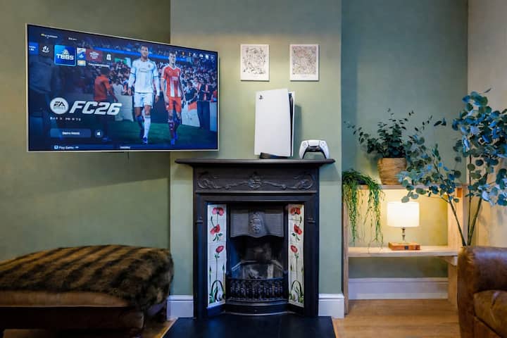 Premium Family Home W/ Ps5 Console & Priv. Garden - Bedford