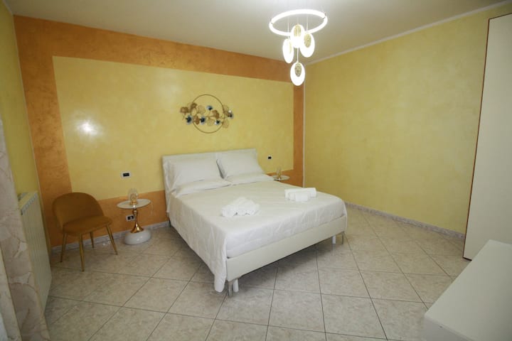 Camera N1 Suit - Termoli