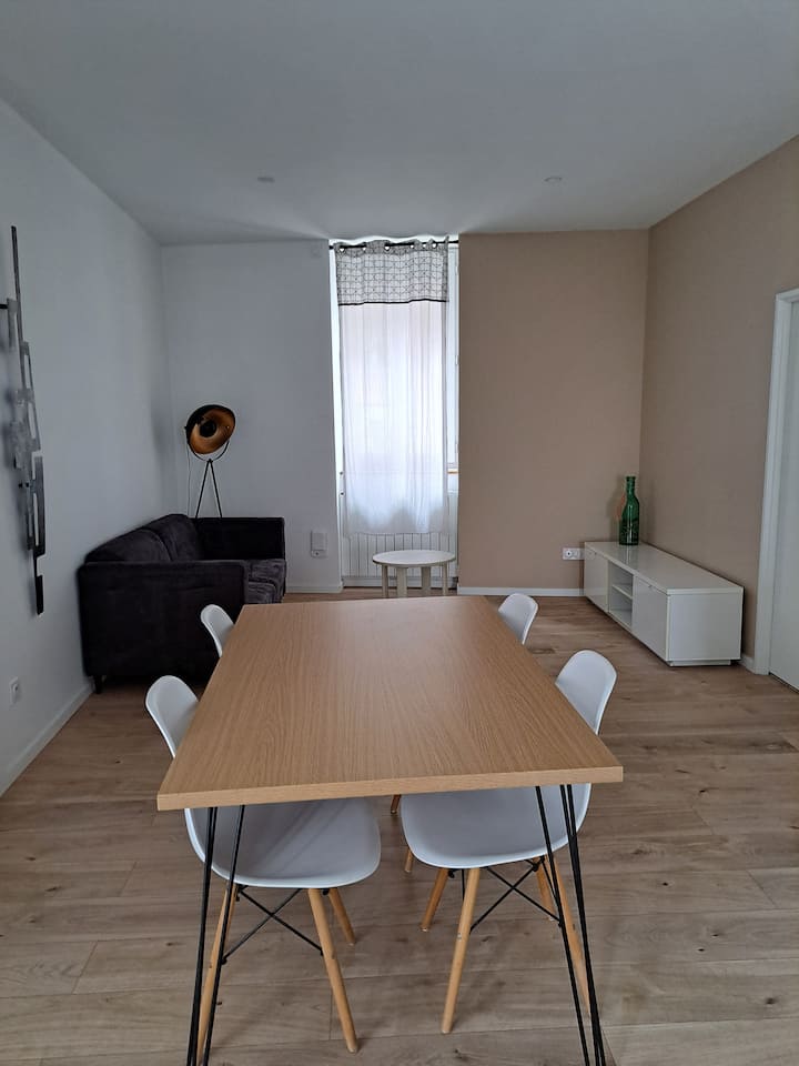 Maison Cœur De Ville Proche De Toutes Commodités - Bourg-en-Bresse