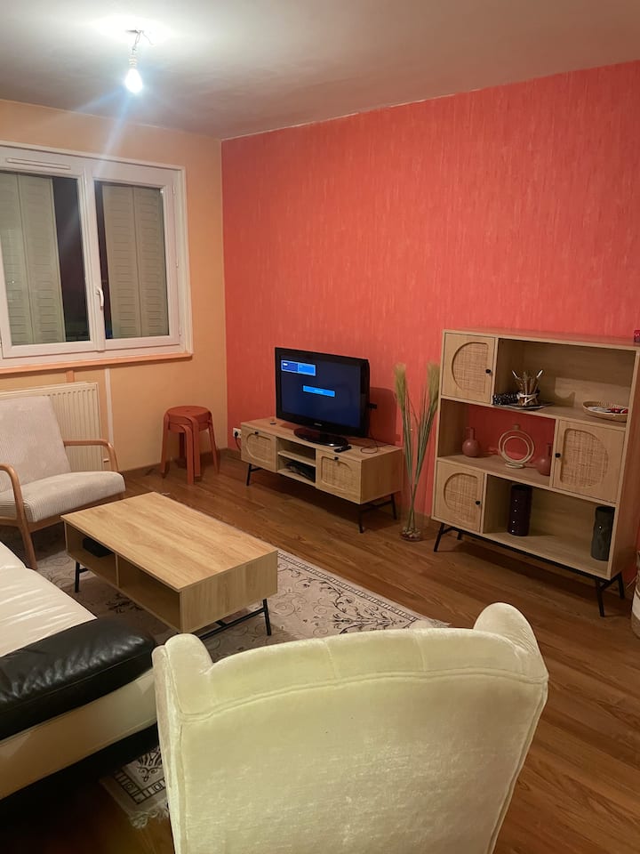 Appartement T4 Spacieux – Le Creusot - Le Creusot