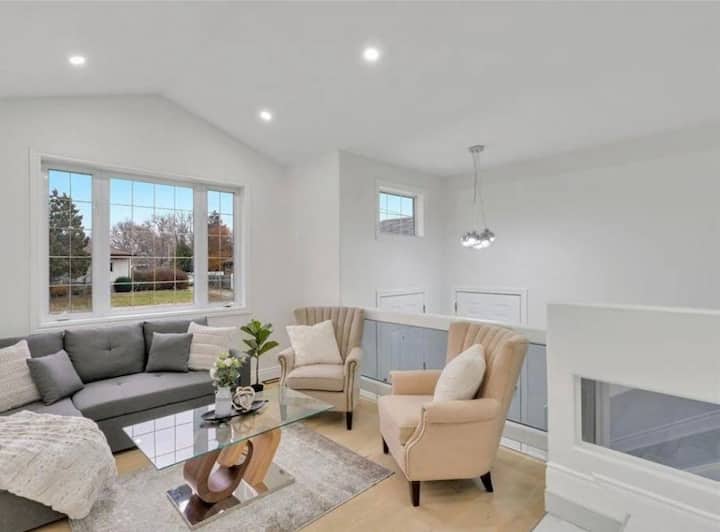 Windsor Home -5 Min Usa Border-newly Renovated - Windsor, Canadá