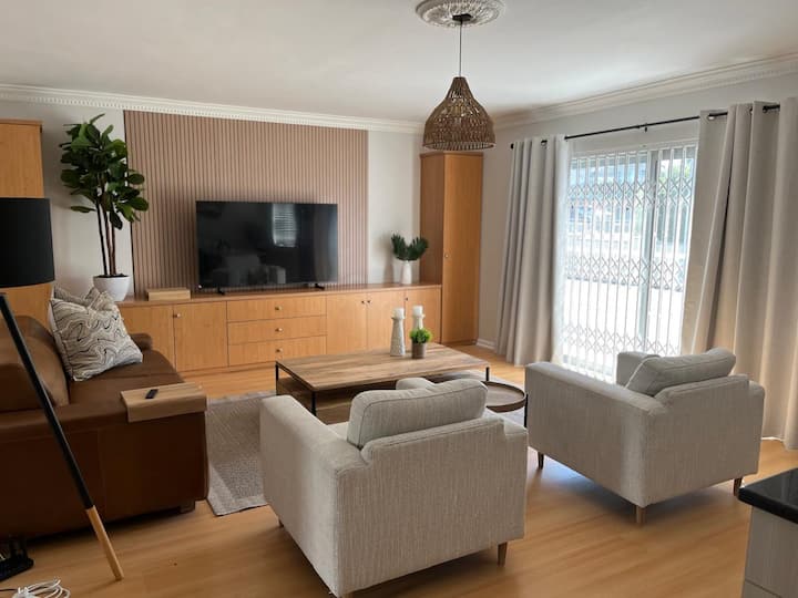 The Little Cove - Somerset West