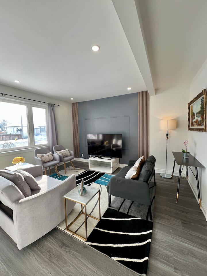 Central Peterborough 5br Home - Pet Friendly - Peterborough, ON, Canadà