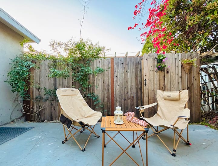 Cozy Pasadena Retreat With Private Garden - Pasadena, CA
