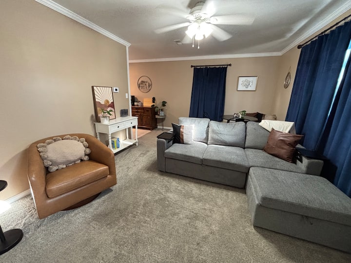 Cute And Convenient With Garage Parking! - Midland, MI