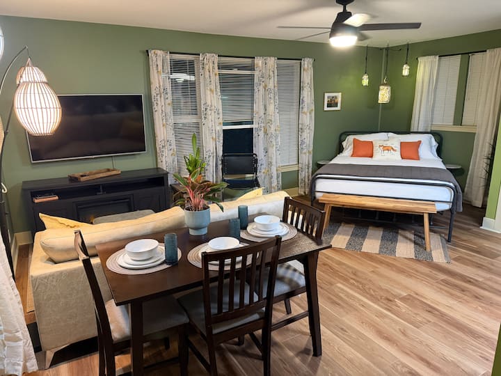 Quiet Studio Near Meriam Park, Med Center & Dining - Chico, CA