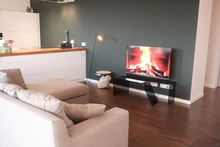 Top‑floor Apt W/patio & Free Parking - Antwerpen