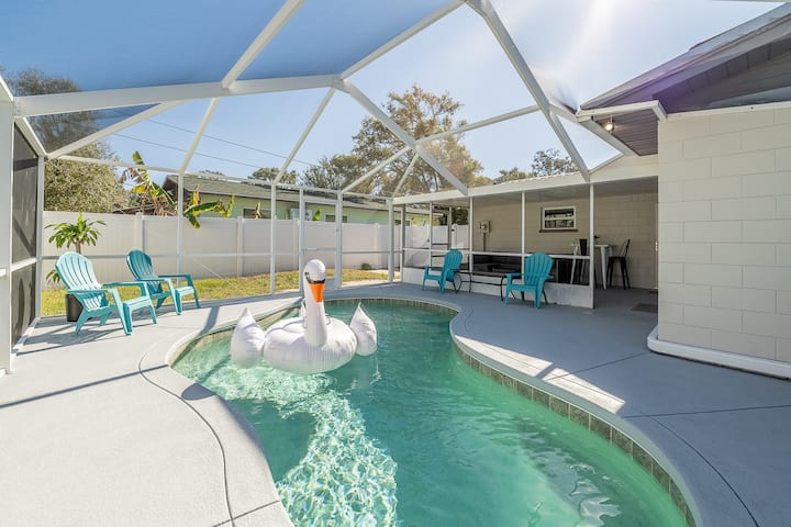 Young Place Oasis: Pool Retreat In Downtown Lkld - Lakeland, FL