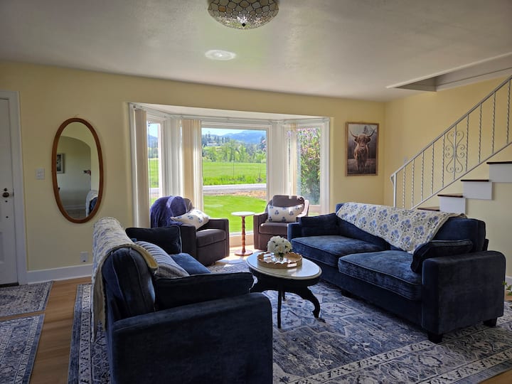 Prickly Pear Country Cottage -4br Farm Retreat - Ashland, OR