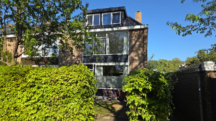 Cozy Family Home In Amstelveen - Amstelveen