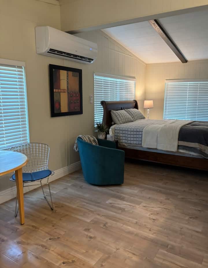 New Country Living - Riverside, CA