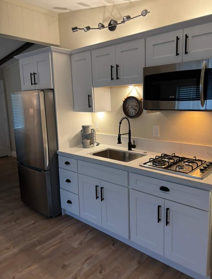 New Country Living - Riverside, CA