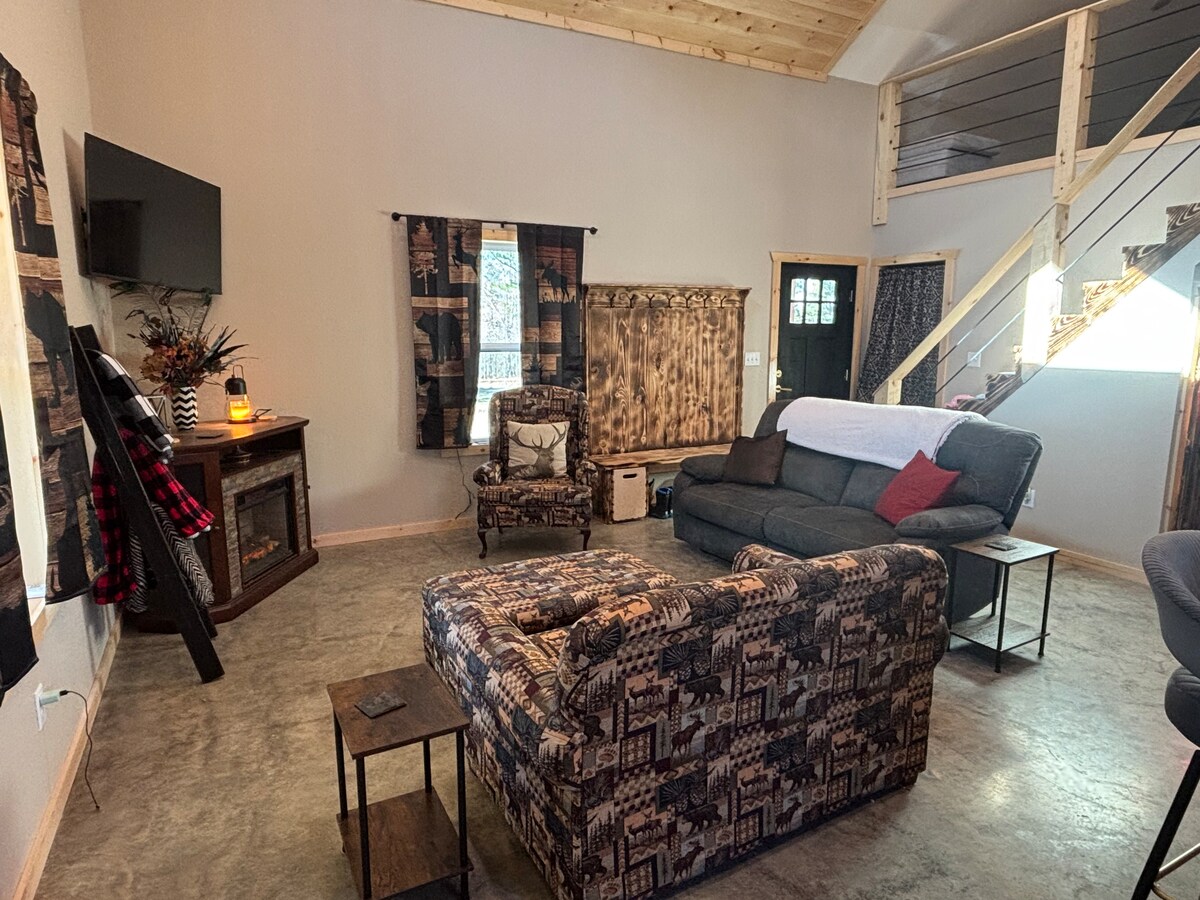 Field of Streams Cabin near Montauk State Park - Houses for Rent in ...