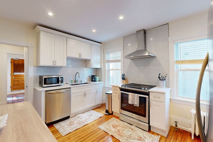 Comfy & Clean Two Bedroom Apartment - Malden, MA