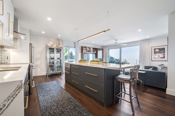 Bright City-view 1br Condo With King Bed - San Francisco, CA