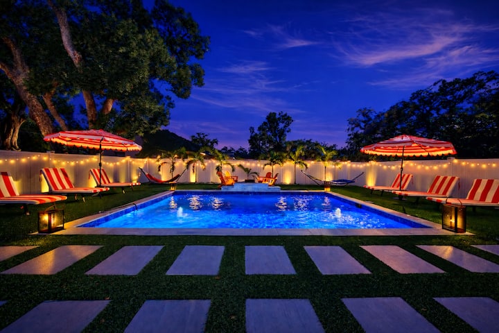 Tampa Retreat | 5 Mins From Raymond James Stadium - Tampa, FL