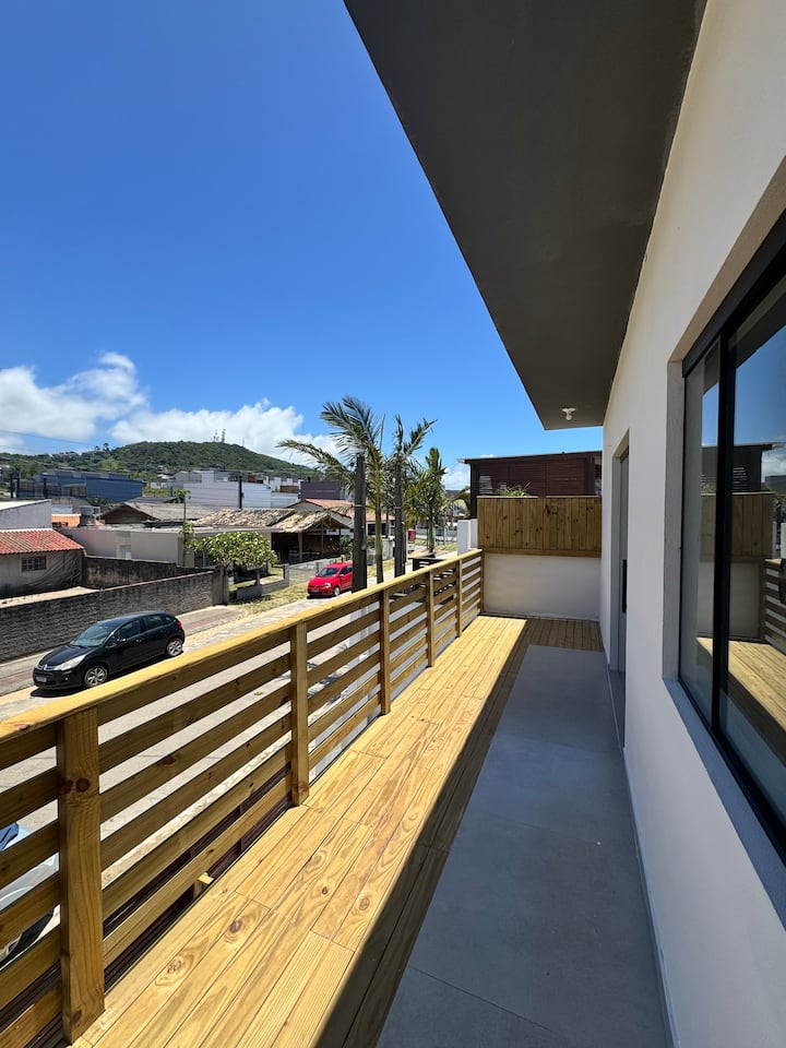 Casa Inteira No Segundo Andar, Perto Da Praia - Garopaba