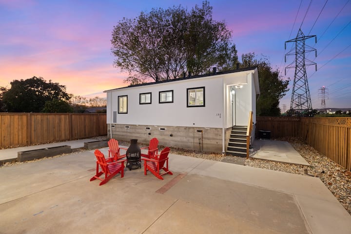 Urban Airport Stay | Sfo & Bart Access - San Mateo, CA