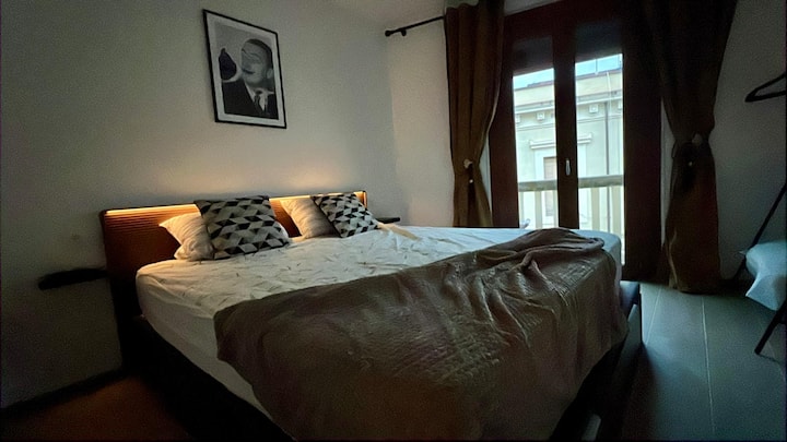 Flat Art Dali - Figueres