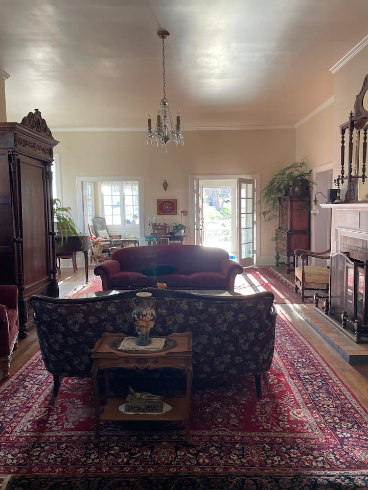 The Plumas House -Reno’s Bed & Breakfast -Bedroom3 - Reno, NV