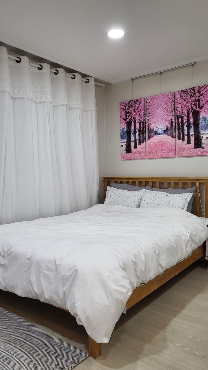 행복가득 해피룸#고현동깨끗하고 아늑한숙소#터미널5분거리 - Geoje-si