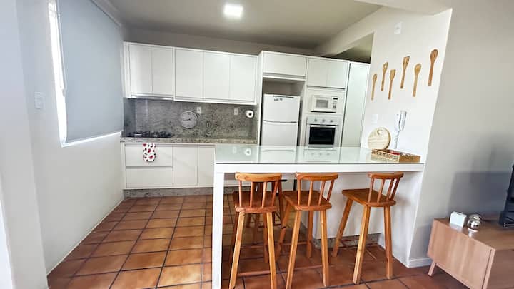 Apartamento Na Praia Do Mar Grosso Em Laguna. - ラグナ