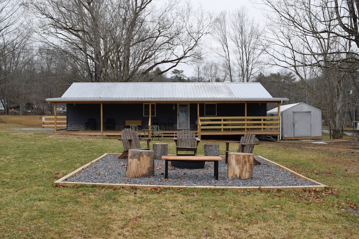 Seebert Shanty By The River! - Hillsboro, WV