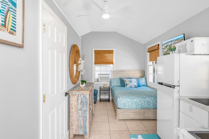 Key West Steps To Duval, Walk Everywherep - Key West, FL