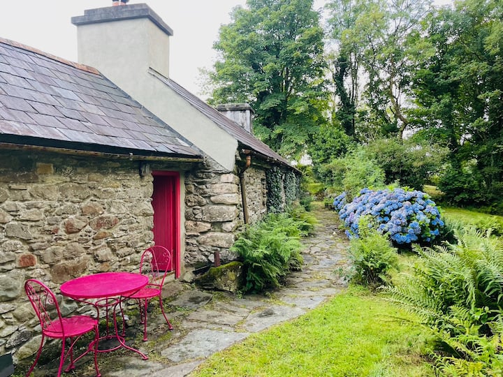 Cottage On Ridge Of The Little Fox - Bantry
