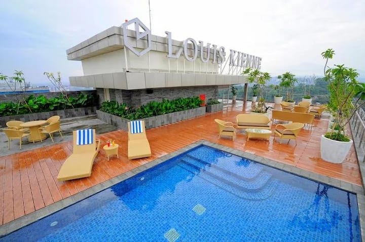Cozy Studio At Louis Kienne Pandanaran Semarang - Semarang