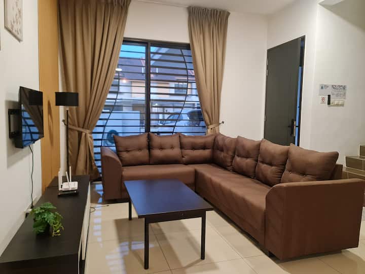 Relaxing Corner Family Stay|kids Pool &Bbq Banting - Banting