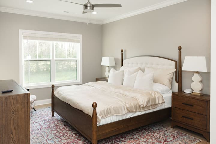 Tradition-inspired Townhome For Family Or Friends - Bowling Green, KY