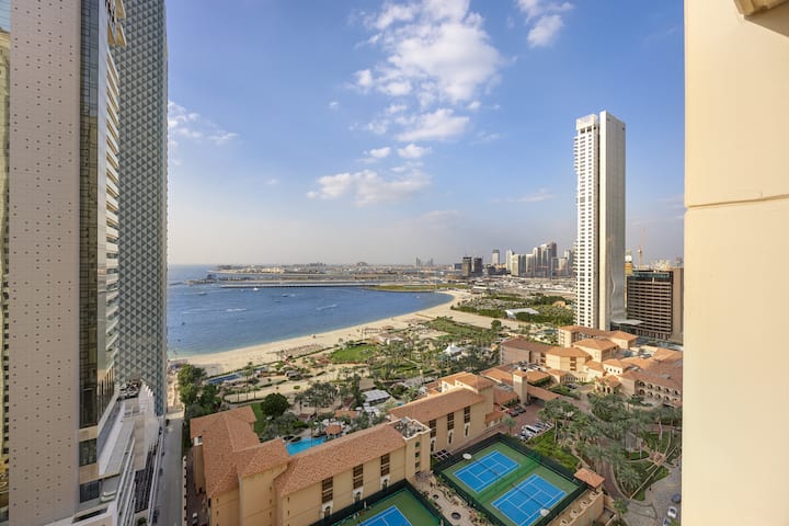 Front De Mer Jbr | Vues, Piscine Et Gym - Dubai