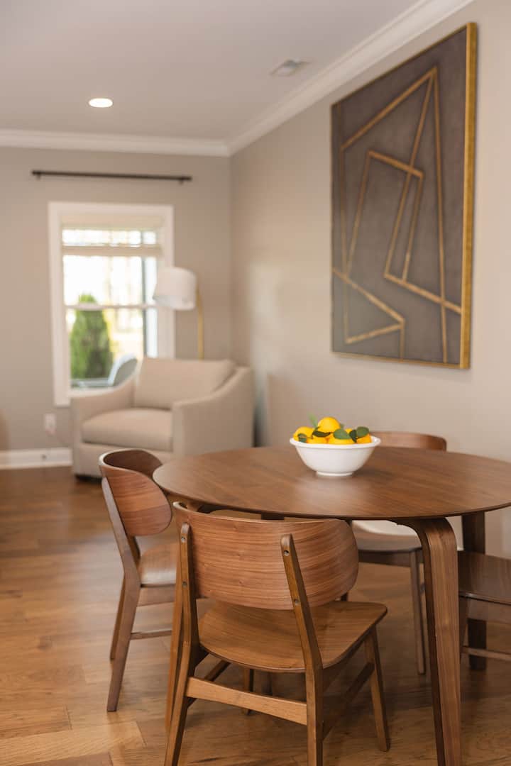 Midcentury Retreat In Heart Of Bowling Green - Bowling Green, KY