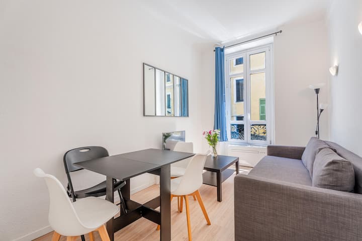 #2/4 Tiny Flat, Air Conditioning Port Of Nice - Nice