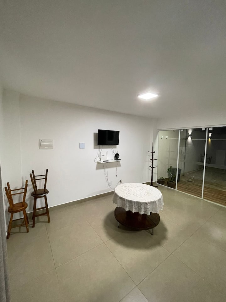 Microcasa Com Suíte Para Uma Estadia Tranquila - Cascavel