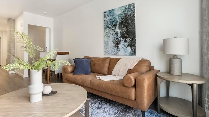 Landing | Spectacular 1bd, Gym - Seattle, WA