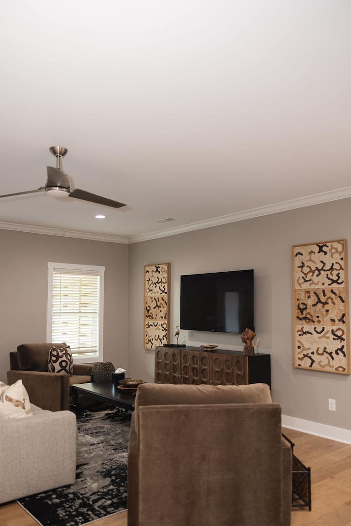 Comfort, Style, And Convenience In Central Bg - Bowling Green, KY