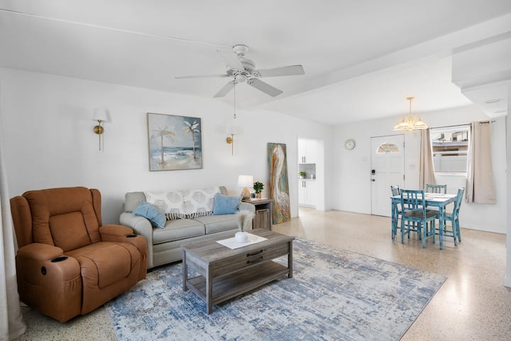 Driftwood Dreams - Treasure Island, FL