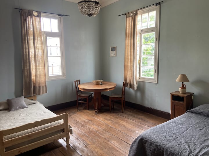 Departamento Remodelado En Pleno Cerro Concepción. - Valparaíso