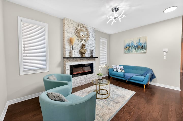 Cozy Cactus Home - Pickering