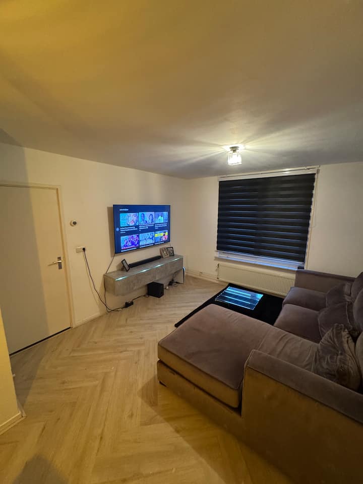 Spacious Family Home Near Tilburg & Breda - Oosterhout