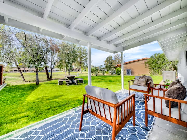 Revolta Fairway Retreat - Mesa, AZ