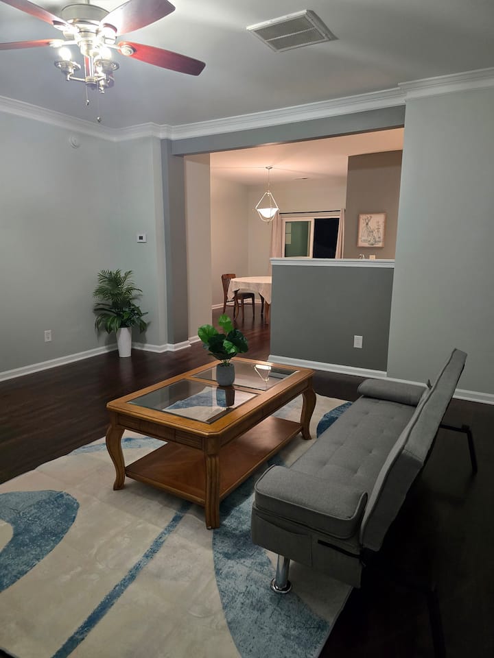 Atlanta Best Retreat Home. Minute To Airport. - Riverdale, GA